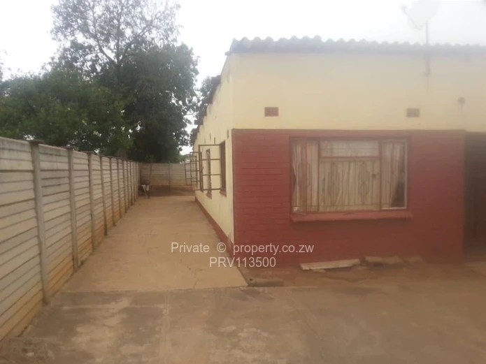4 Bed Houses for Sale in Tshabalala | PRV113500