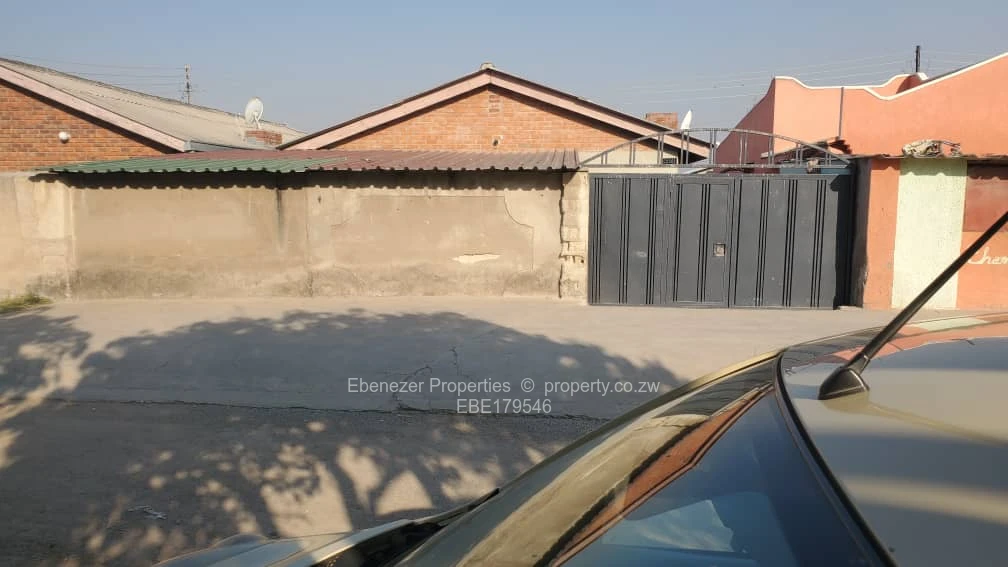 4 Bed House for Sale in Unit P, Zengeza | EBE179546