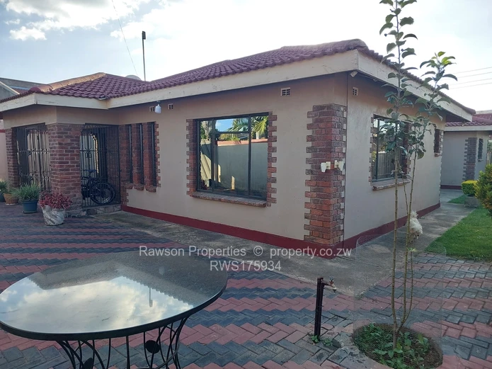 3 Bed Houses for Sale in Tynwald | RWS175934