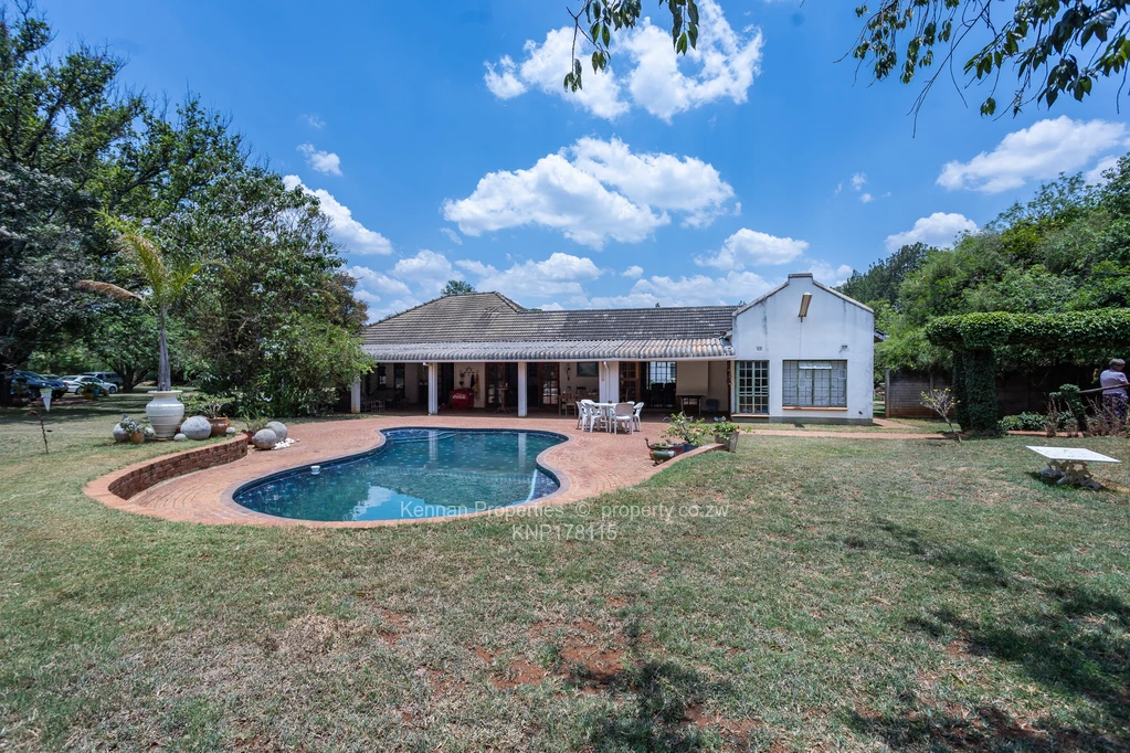 4 Bed Houses for Sale in Borrowdale | KNP178115