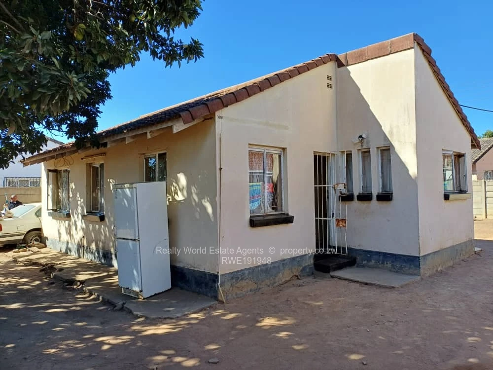 3 Bed Houses for Sale in Msasa Park | RWE191948