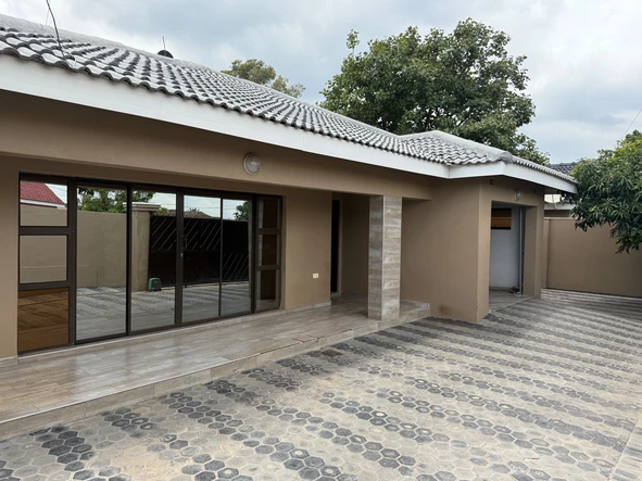 3 Bed Houses for Sale in Mainway Meadows | PGP210793