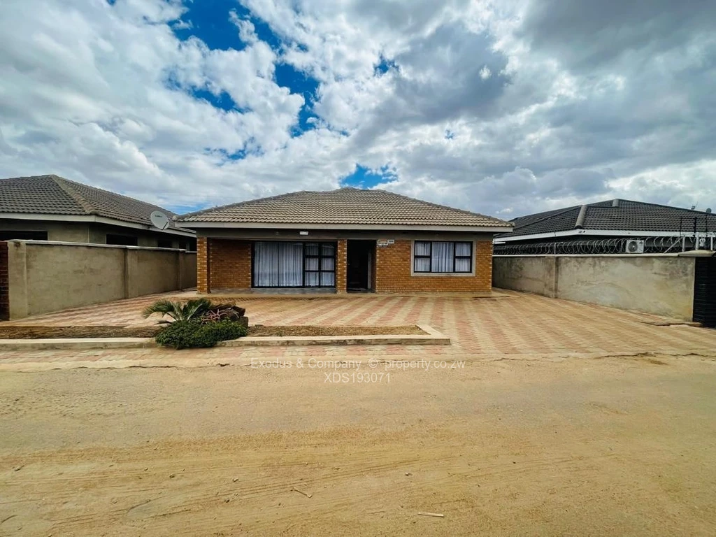 4 Bed Houses for Sale in Madokero | XDS193071