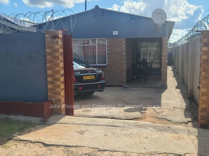 3 Bed Houses for Sale in Magwegwe | JPC162337